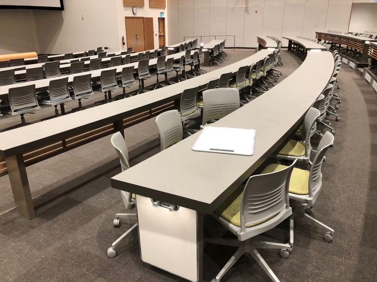 Anatomy of a 400-seat Active Learning Classroom – Science Edventures